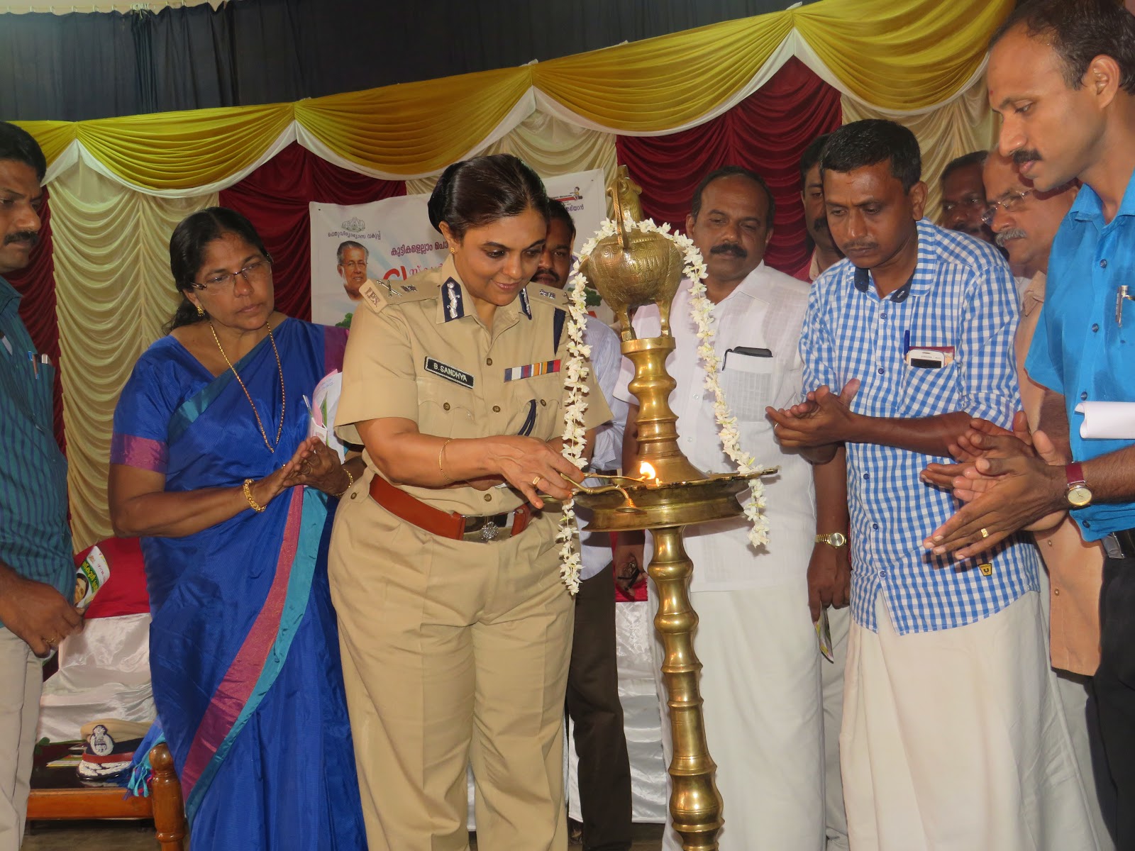 ഗവ യു.പി.എസ്സ് പൂവച്ചല്‍ : School Praveshanolsavam 2017 June 1 ...