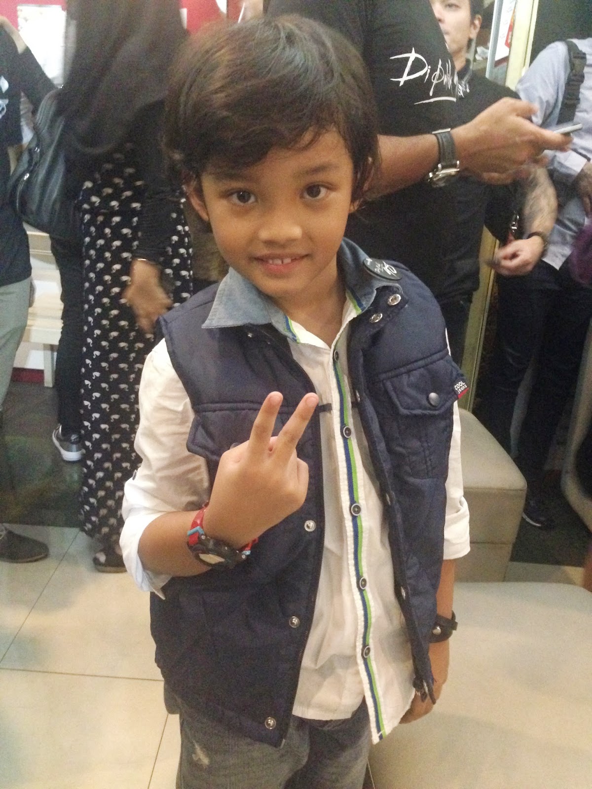 MediaElang.com: AKTING BIMA AZRIEL PADA FILM "DIBALIK 98"