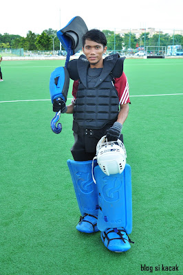 Permainan Hoki SMK Seri Jempol: Pakaian Pemain Hoki