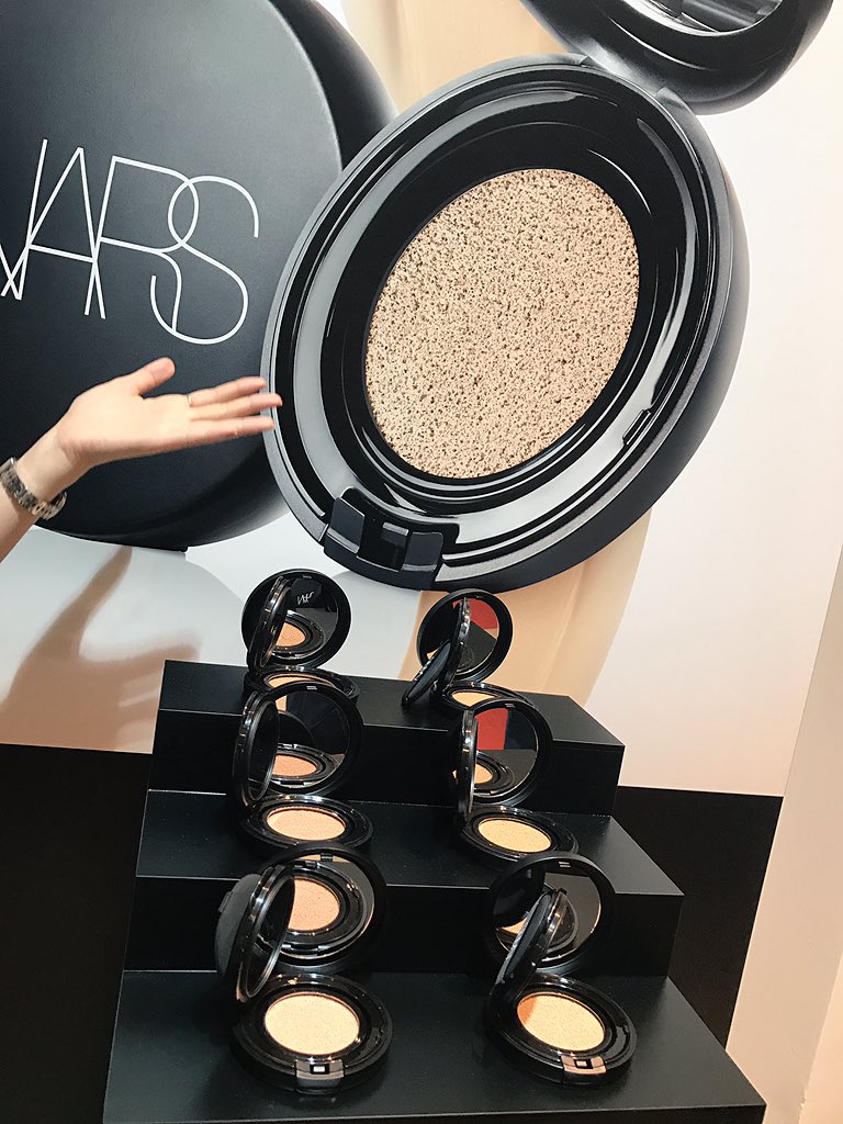 Rouge Deluxe: NARS Aquatic Glow Cushion Foundation and Fall 2017