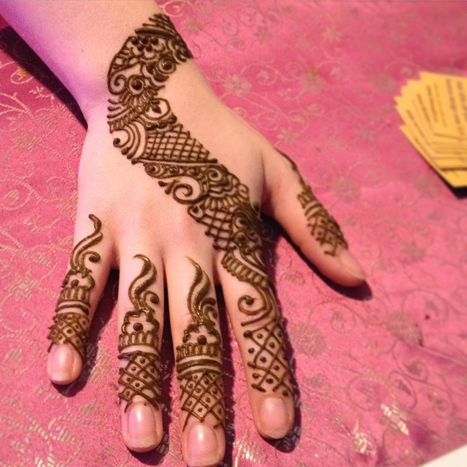 Criss Cross Henna
