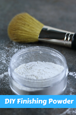 DIY Finishing Powder Recipe - Everything Pretty