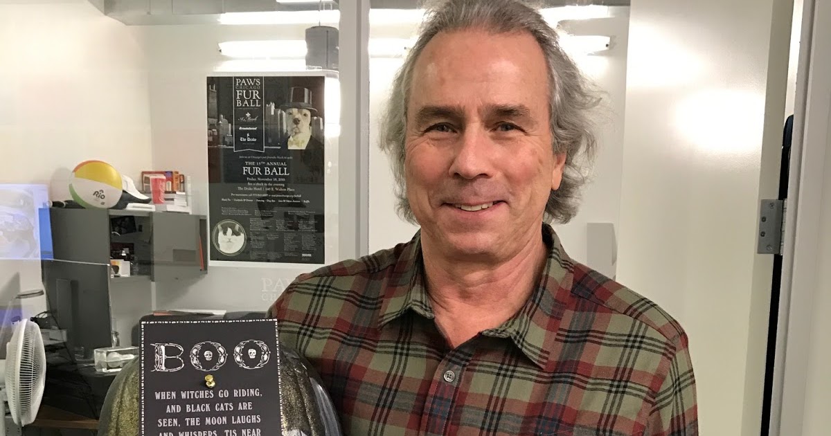 Hindsight : Happy Halloween from Howard Ecker