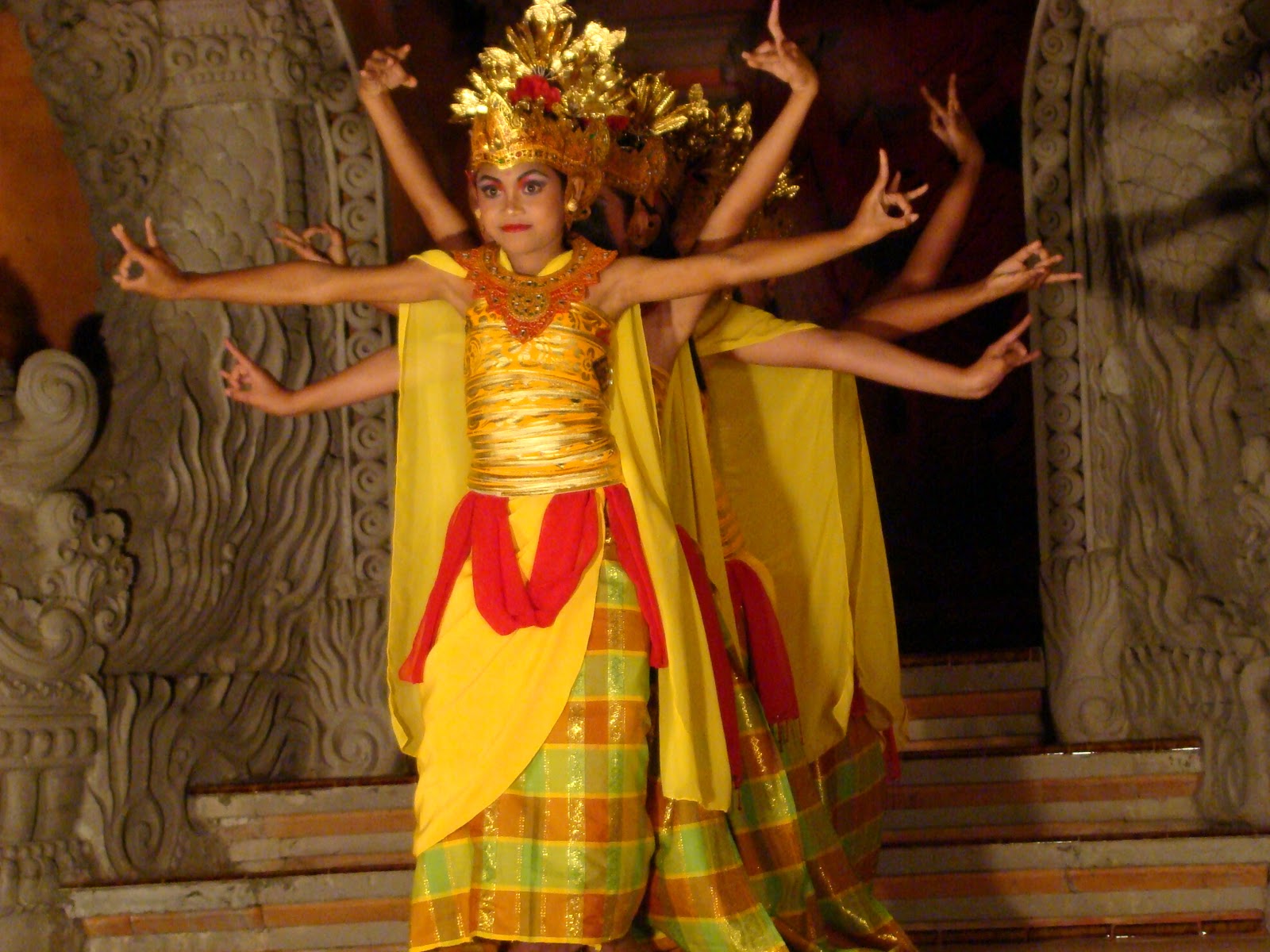 Little Mango Imports: Traditional Balinese Dance