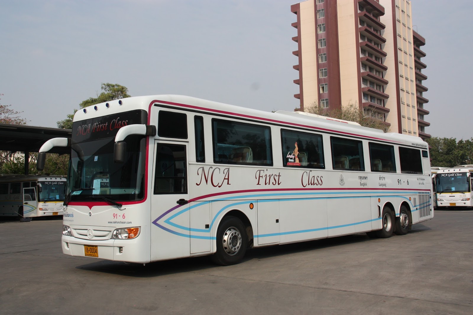 นครชัยแอร์ ขานรับนโยบาย กระตุ้นเที่ยวเมืองรอง จัดรถ Mercedes-Benz 15 ...