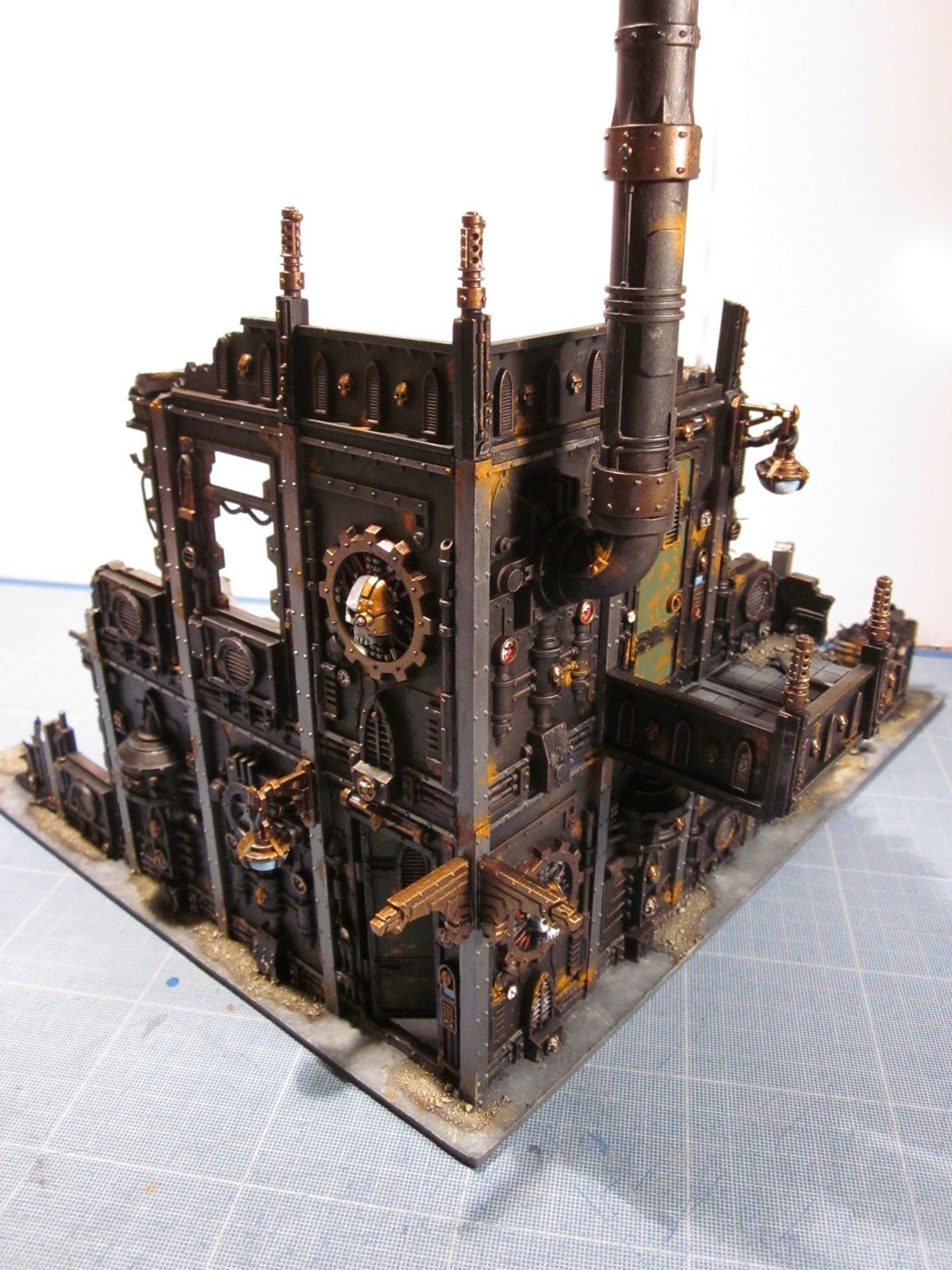 Le Manufactorum: Chef, la fumée... Elle vient du Manufactorum.