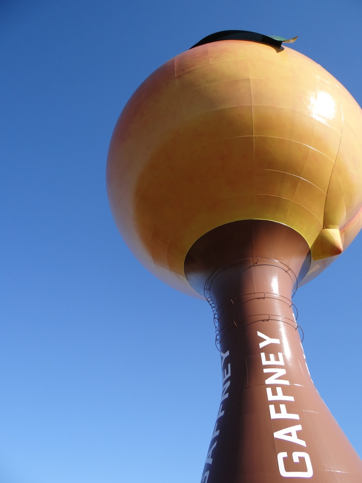 Walkabout With Wheels Blog: A Return Visit to Gaffney's Peachoid Water ...