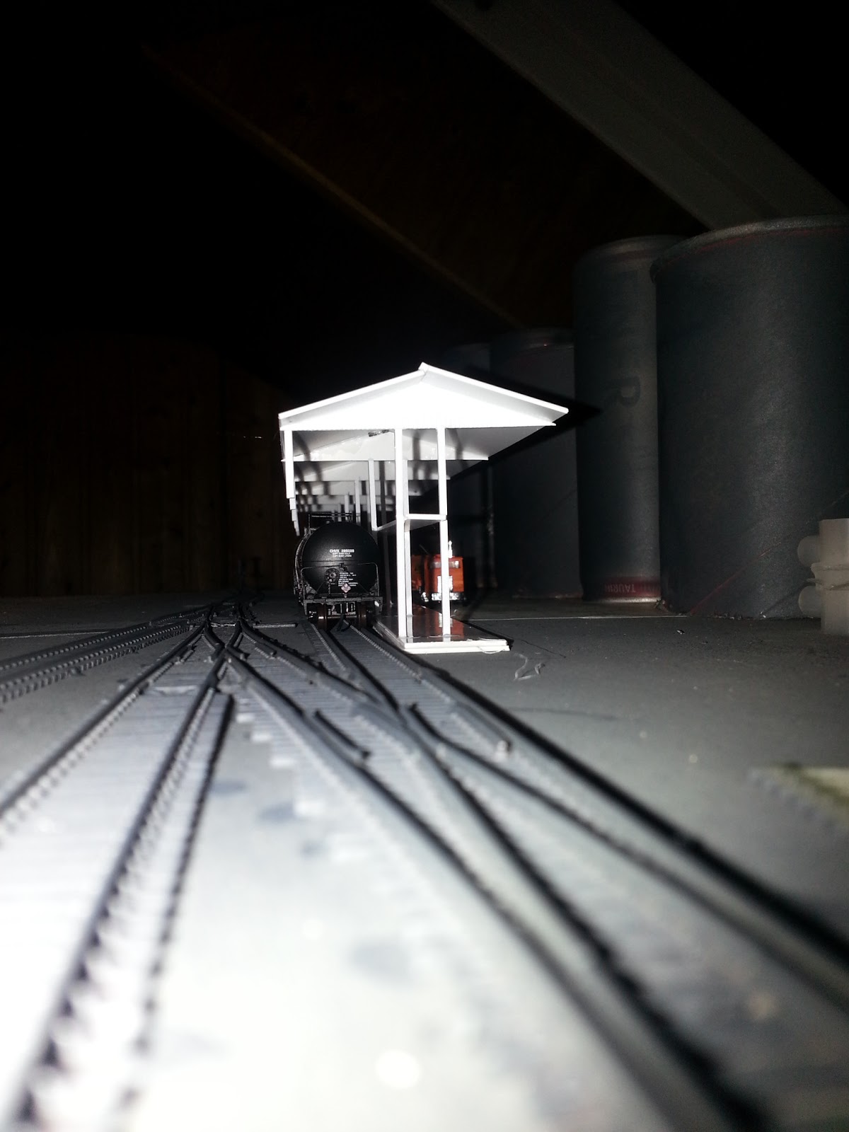 N-Scale AmericaN Module(s): Tank car unloading dock