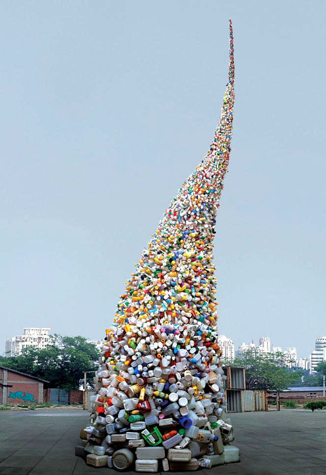 PictoVista: 36-feet Gigantic Trash Tower