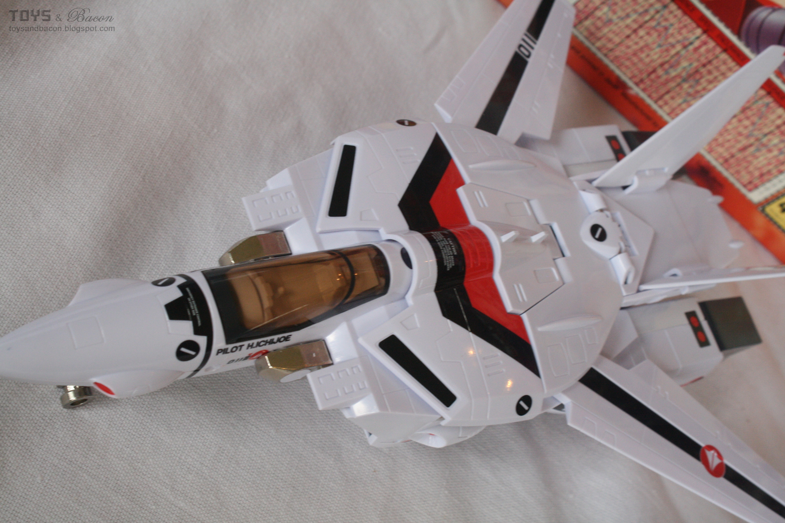 Toys and Bacon: Figure Friday: G1 Jetfire
