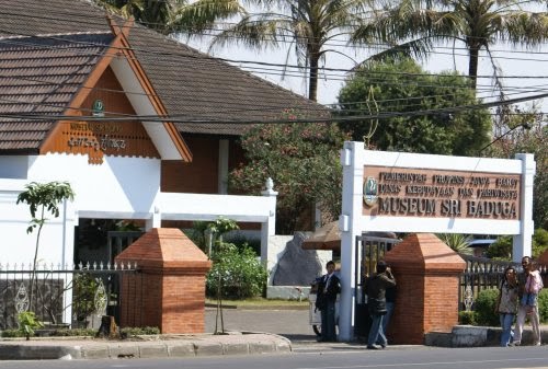 Museum Sri Baduga - Bandung City Tour