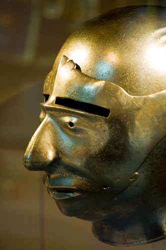 Korok csodái: Grotesque helmet and other parade helmet / Groteszk és ...