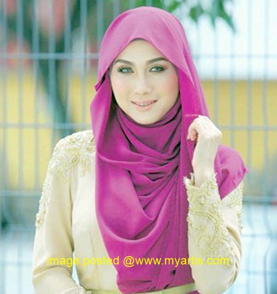 MYARTIS.COM | MYARTIS | MY | ARTIS: JUE AZIZ KINI SUDAH BERHIJAB PENUH