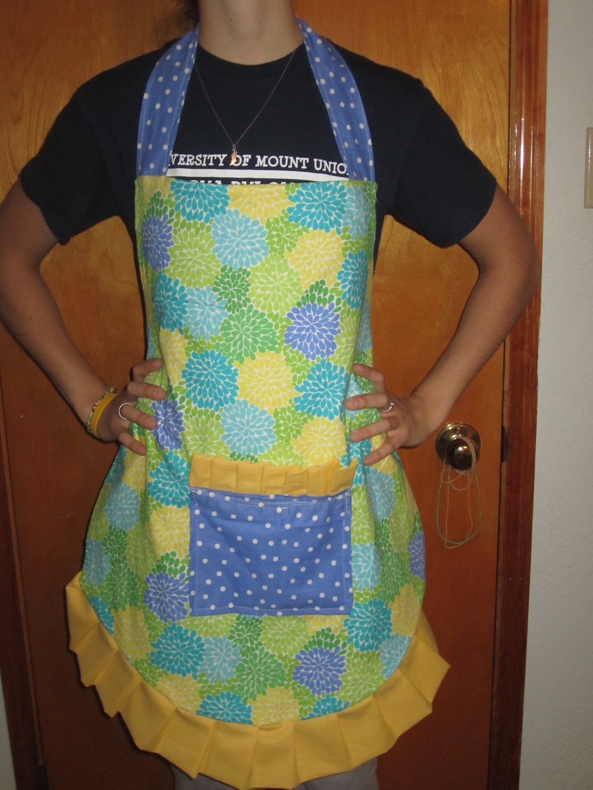 CraftAddict: Adorable Apron!