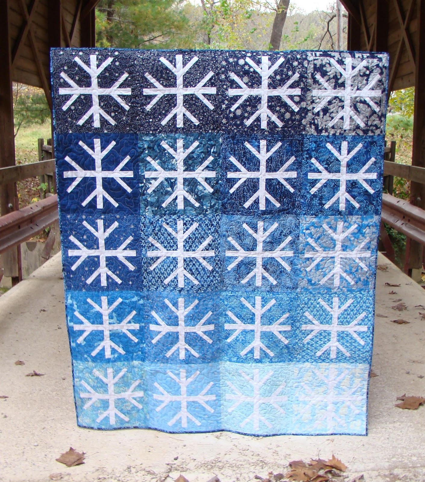 Slice of Pi Quilts: Snowfall Quilt