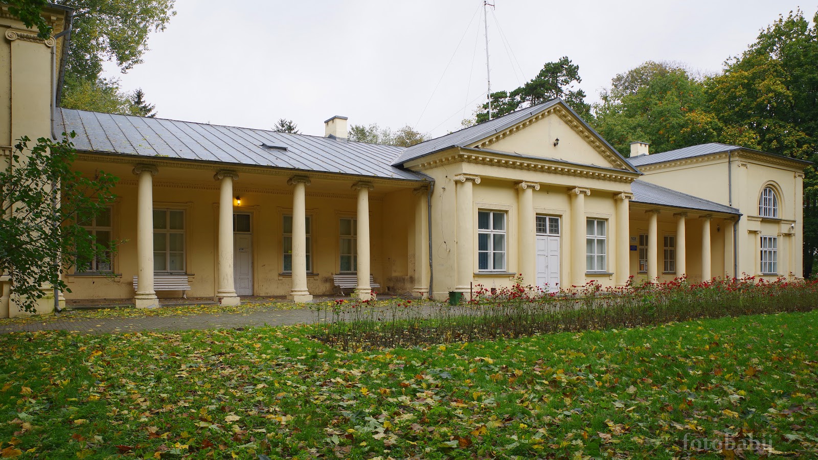 Zdjęcia 4K: Zespół pałacowo - parkowy w Garbowie, duże zdjęcia UHD, 4K, HD