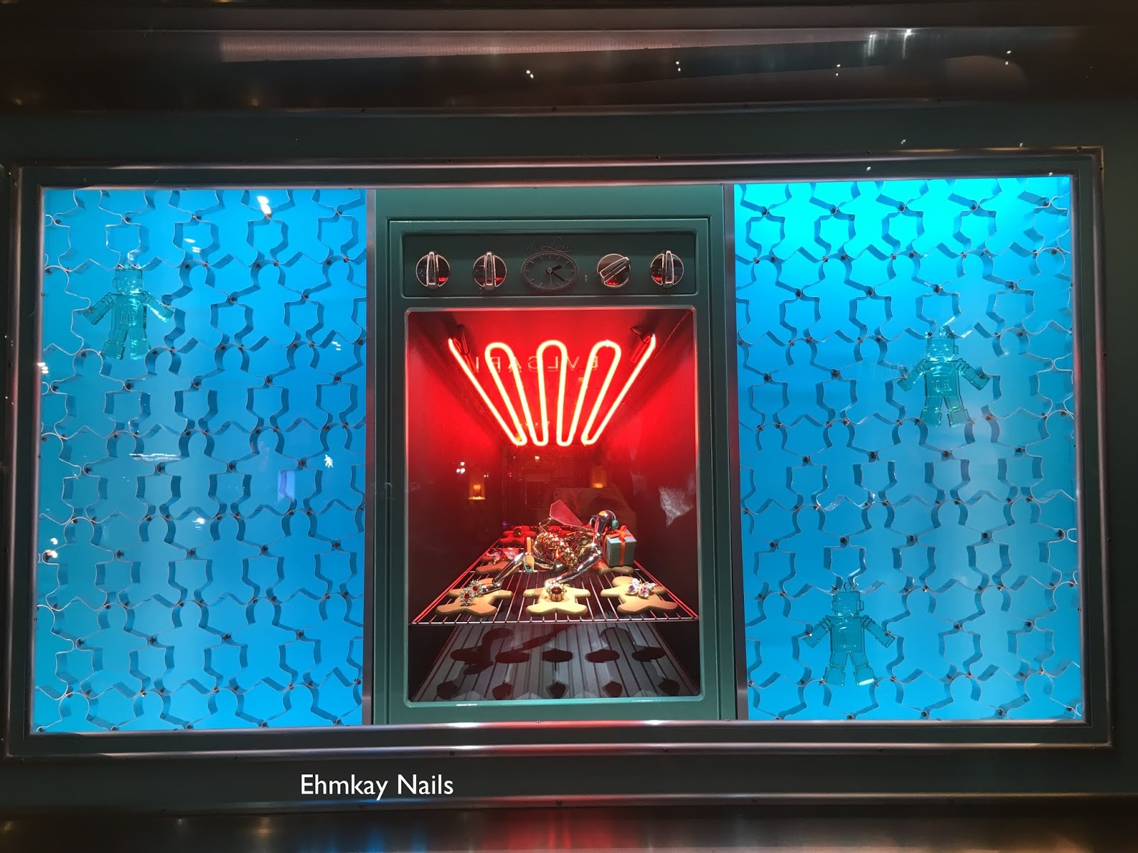 ehmkay nails: Holiday 2018 Window Displays of New York City
