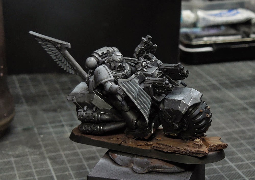 Tutorial: Painting the colour "Black" | planetFigure | Miniatures