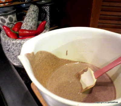 Taste of Nepal: Buckwheat Bread - Phaapar ko Roti (फापरको रोटी)