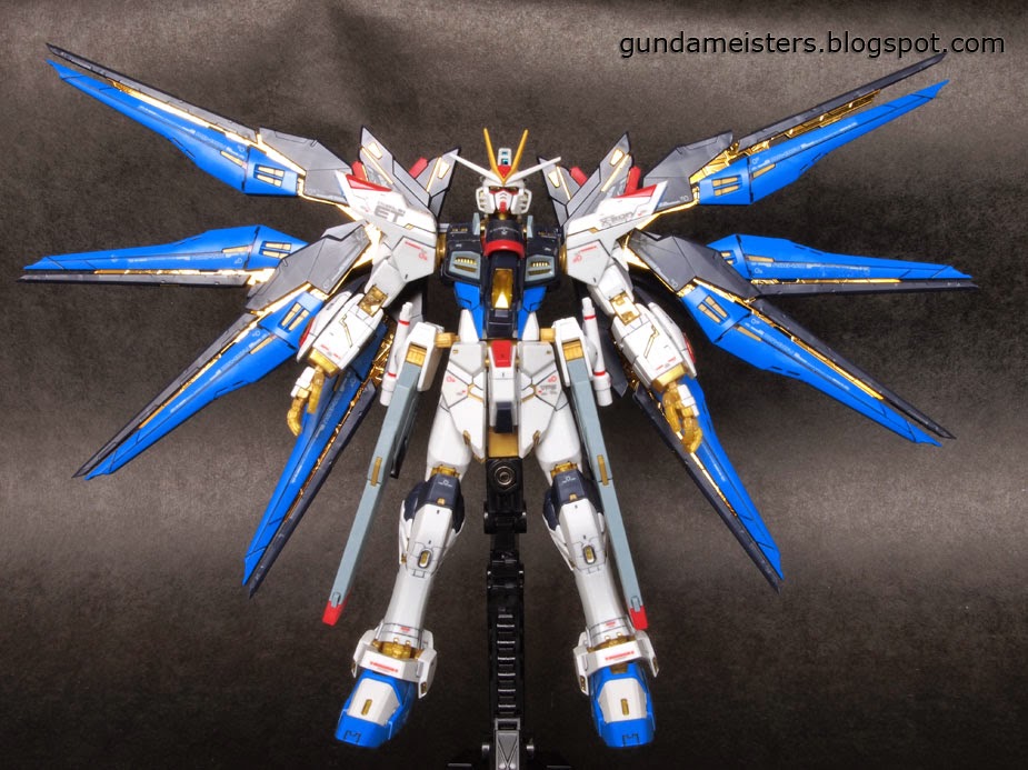 Gundam Meisters: Review: RG 1/144 - Strike Freedom Gundam (Wing Effects)