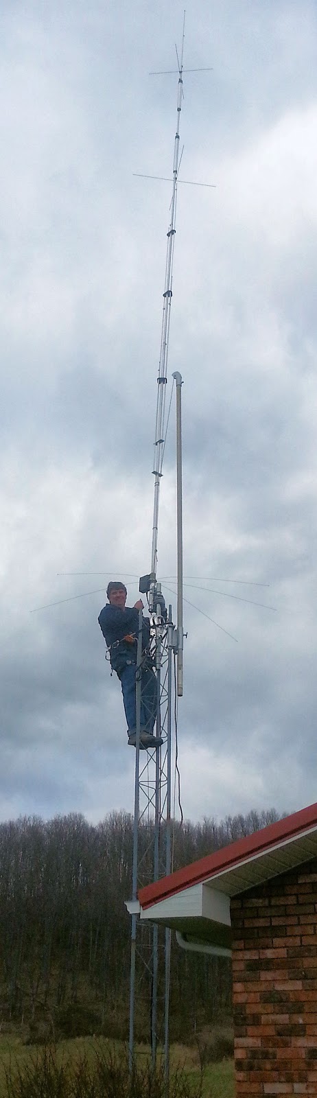 Hints & Kinks of the WVDXA: N8WC's CushCraft R-8 Project