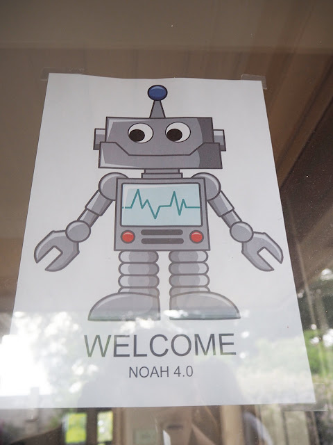 Learn with Play at Home: Robot Party