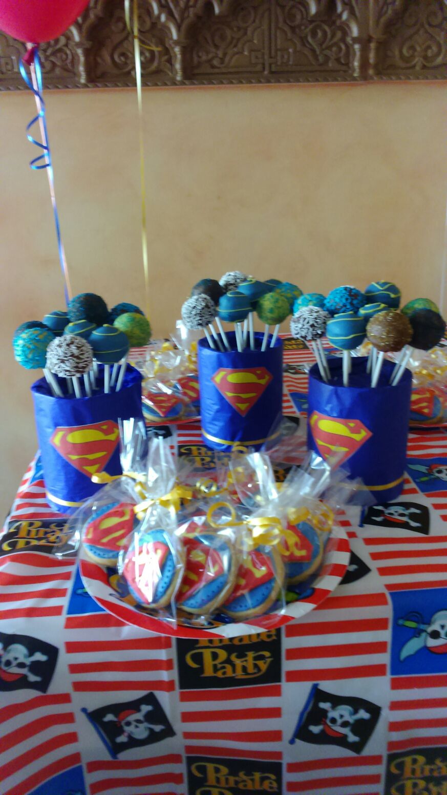 EL DULCE RINCON DE SANTI: CUMPLEAÑOS SUPERMAN