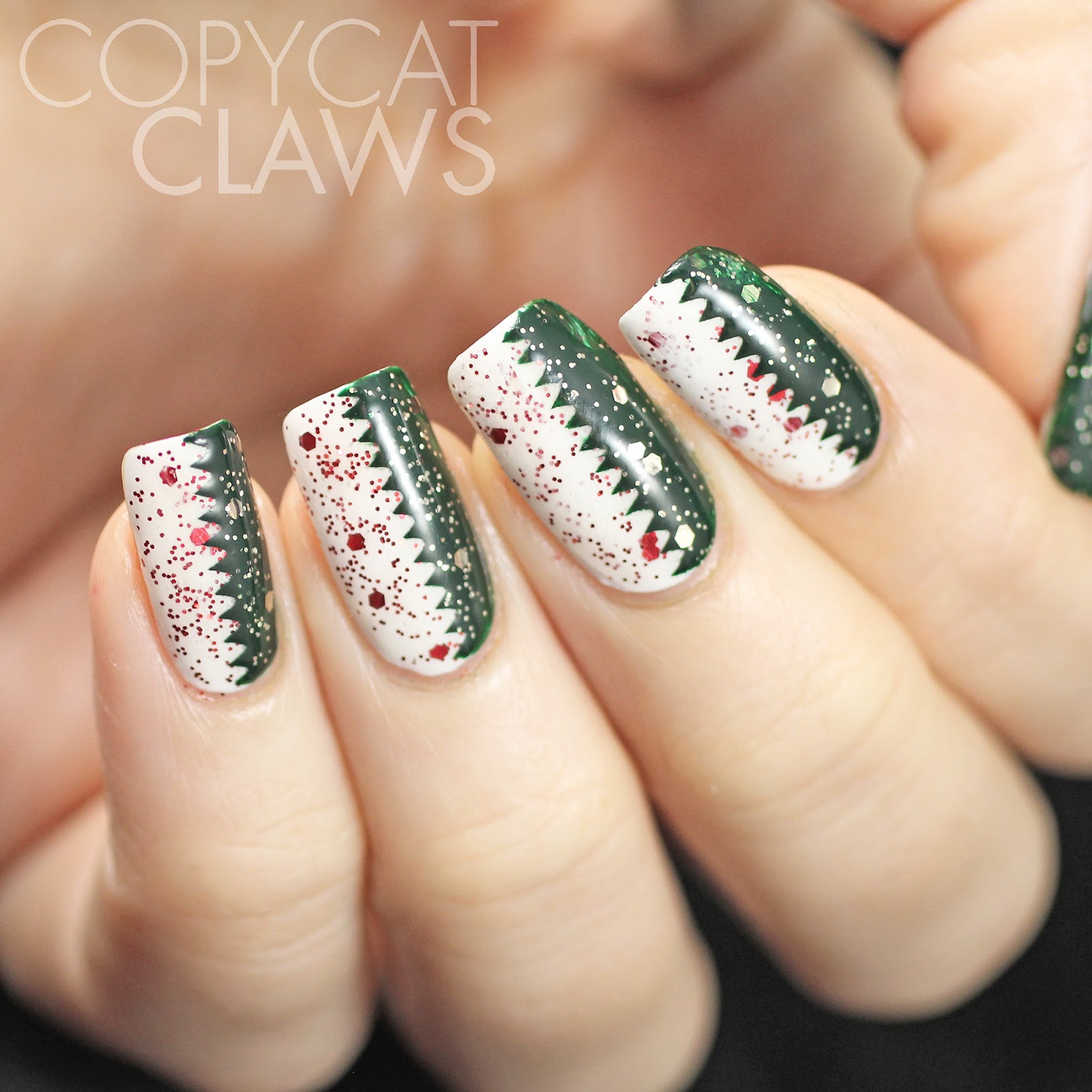 Copycat Claws: Zig Zag Christmas Nails