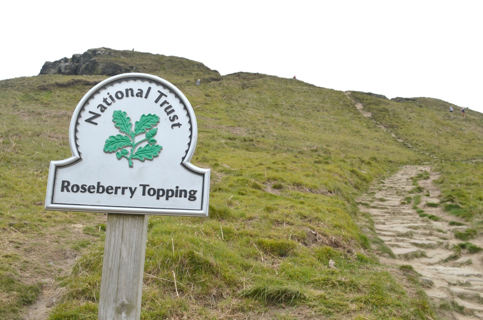 Climbing Roseberry Topping, North Yorkshire | New Girl in Toon