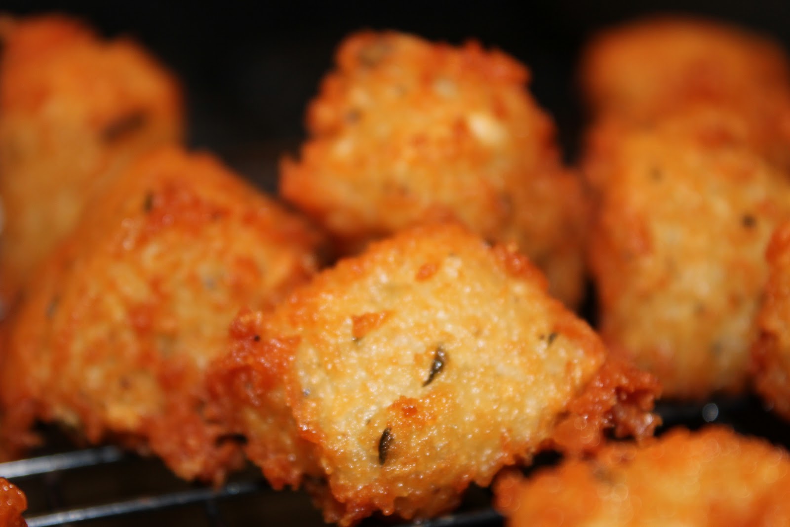 Delicious Dishings: Rosemary-Truffle Tots