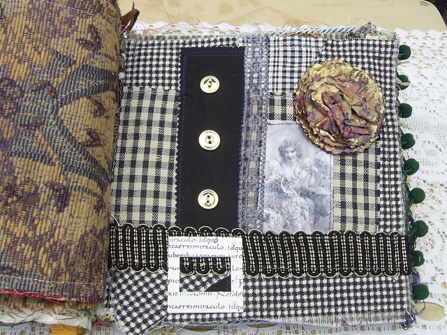 SEW IN ART: Fabric Book