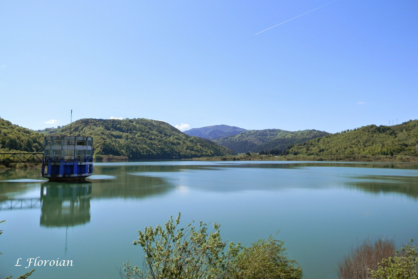 Blog de Calatorii si Drumetii Montane.: Drumetie pe dealurile de langa ...