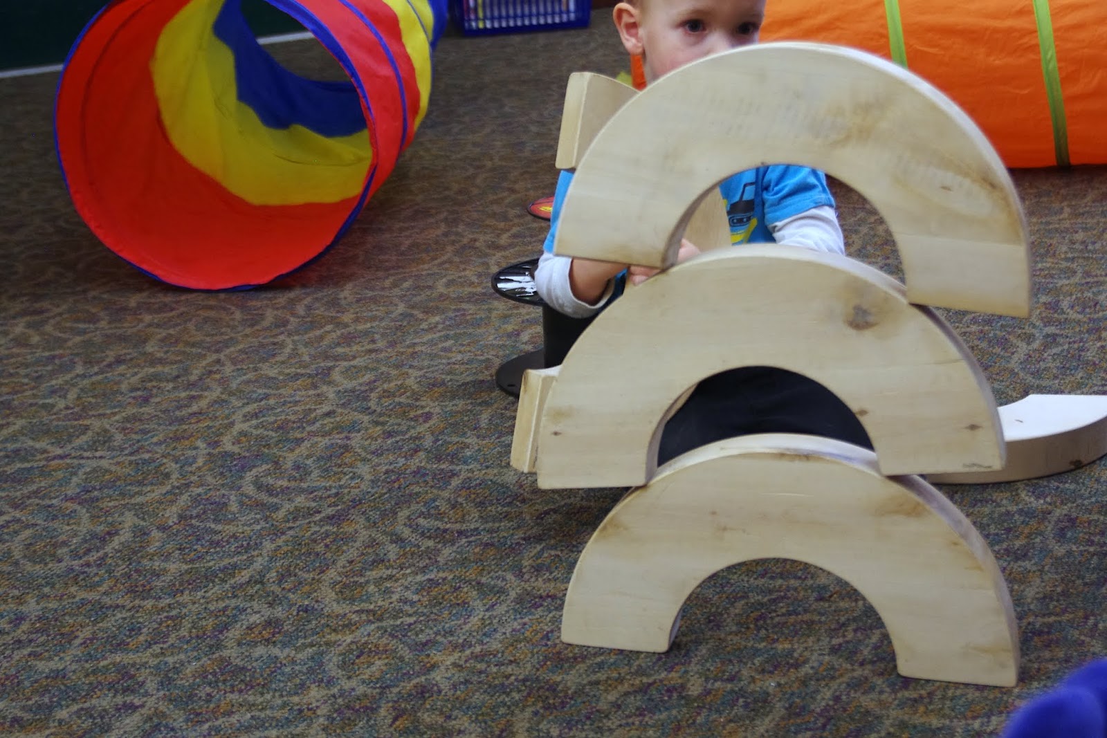 Anji Play: Let's talk about Play Materials : library makers