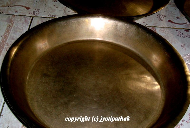 Taste of Nepal: Nepali Dhindo - ढिडोँ - (Cornmeal Porridge)