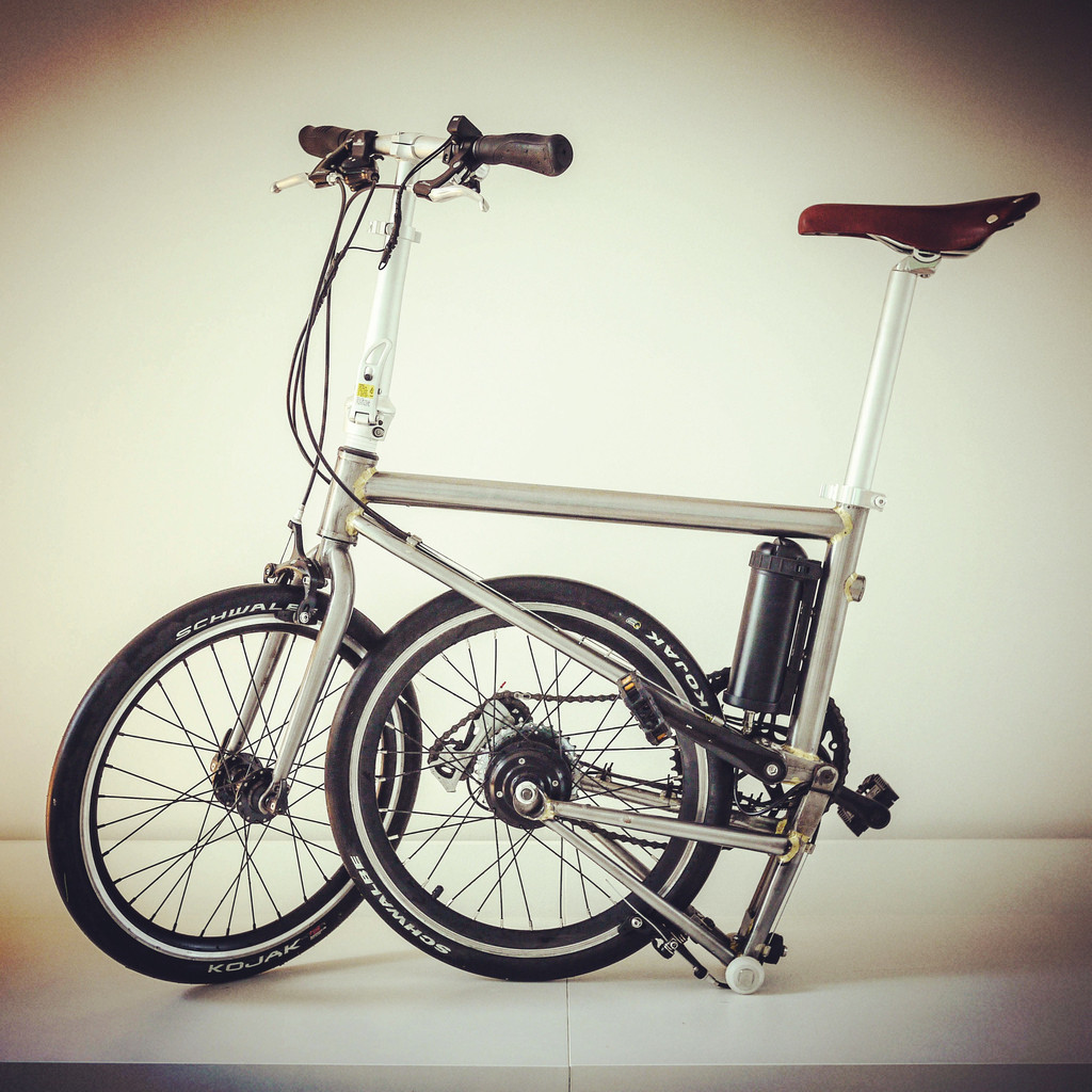 Folding Style ©: Ahooga Folding Bike