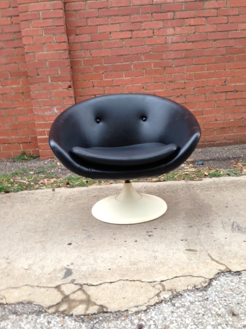 Space 20th Century Modern: Early 'pod' chair made by the Overman Co. in ...