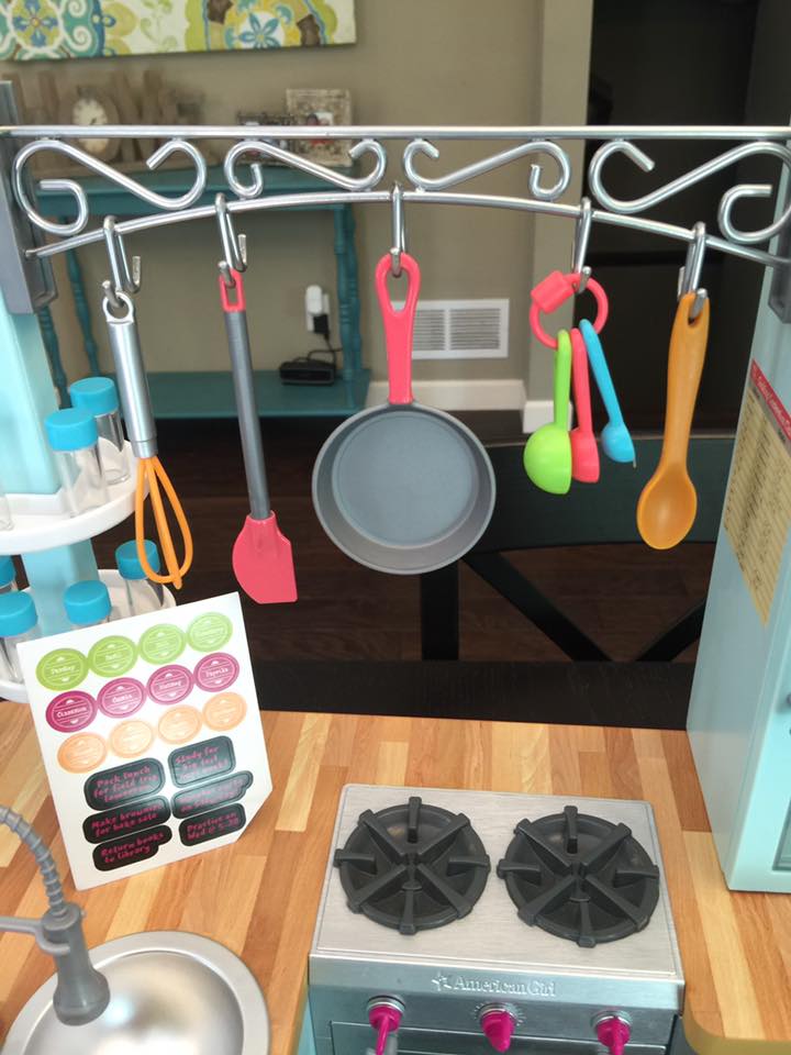 Poppets & Posies: Tour the Gourmet Kitchen Set!