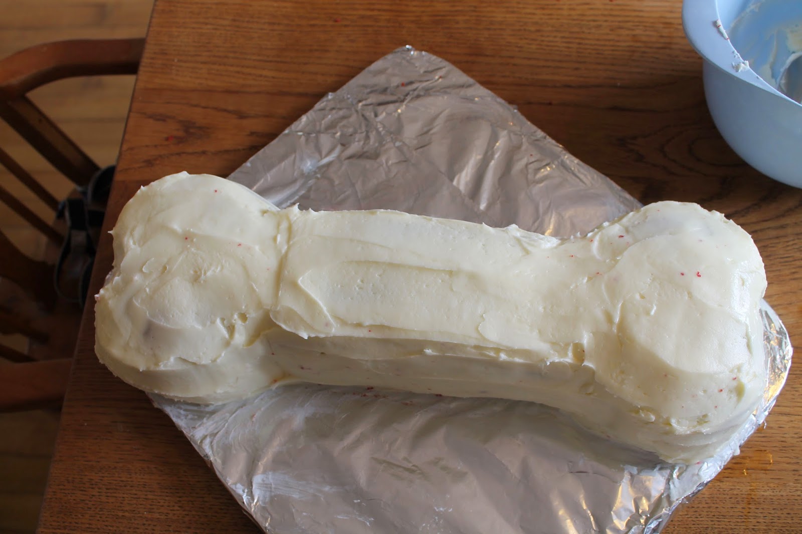 A Little Bit Greedy: How not to bake a bone-shaped cake: Clandestine ...