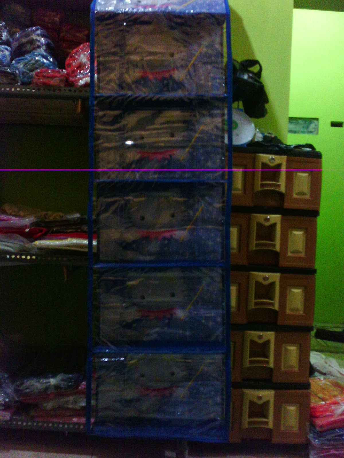 RAK GANTUNG PLASTIK PRAKTIS: RAK GANTUNG PLASTIK PRAKTIS