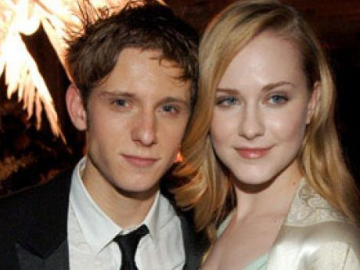 Hollywood All Stars: Jamie Bell with Girlfriend Pics 2011