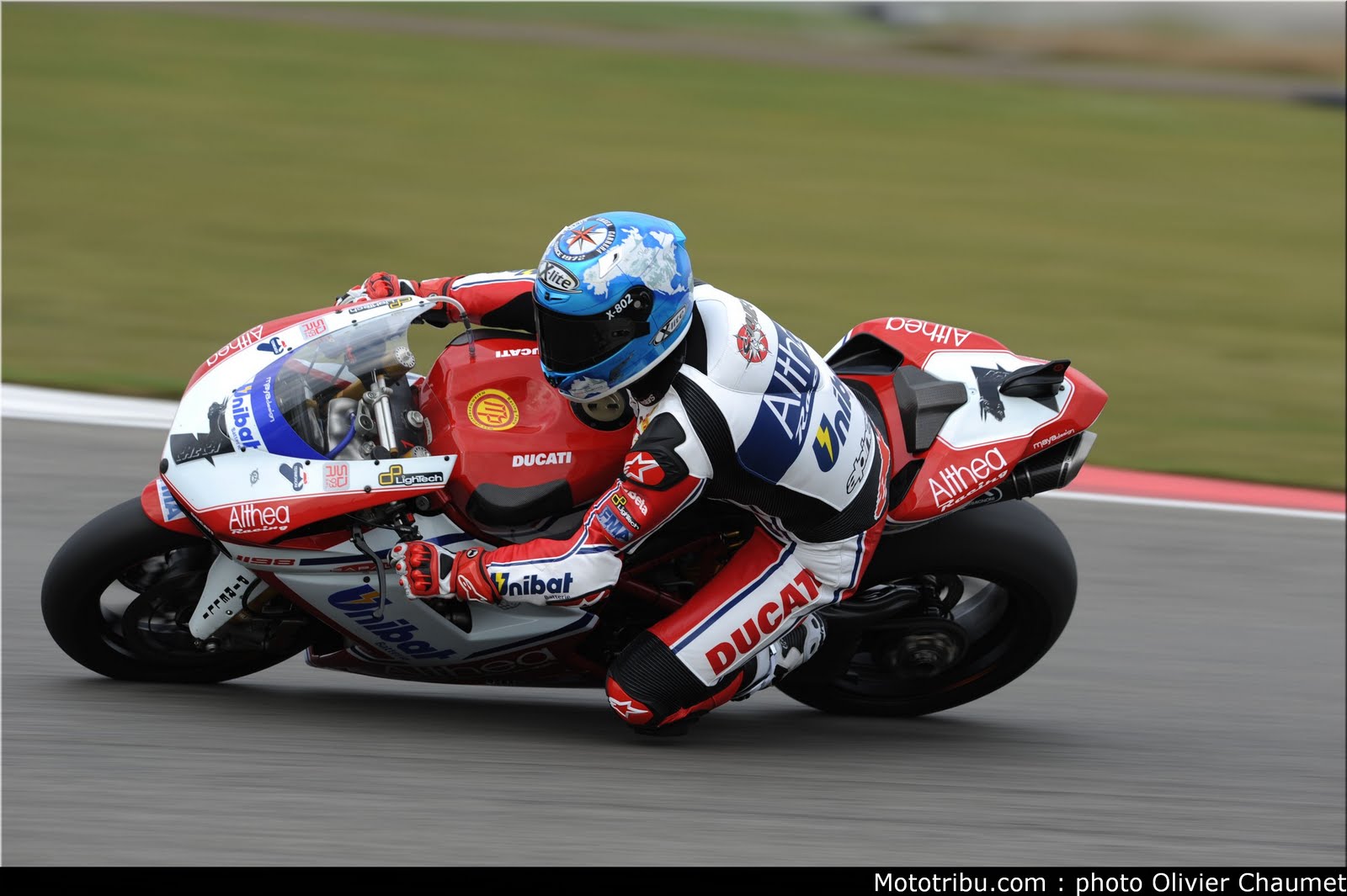 Racing Cafè: Carlos Checa World Champion SBK 2011