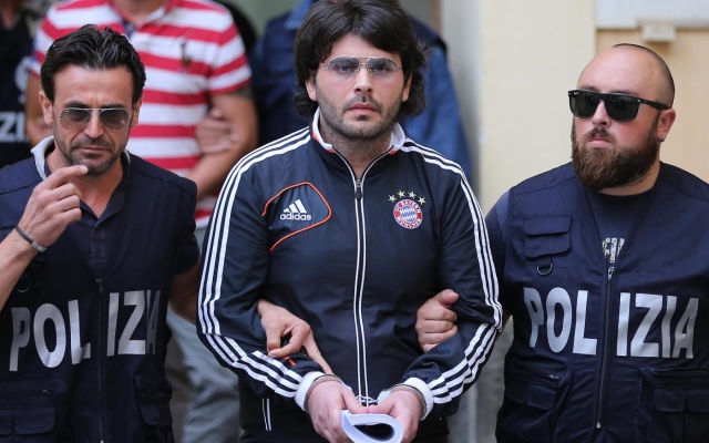 La Mafia é anche nella tua citta * Die Mafia ist auch in deiner Stadt ...