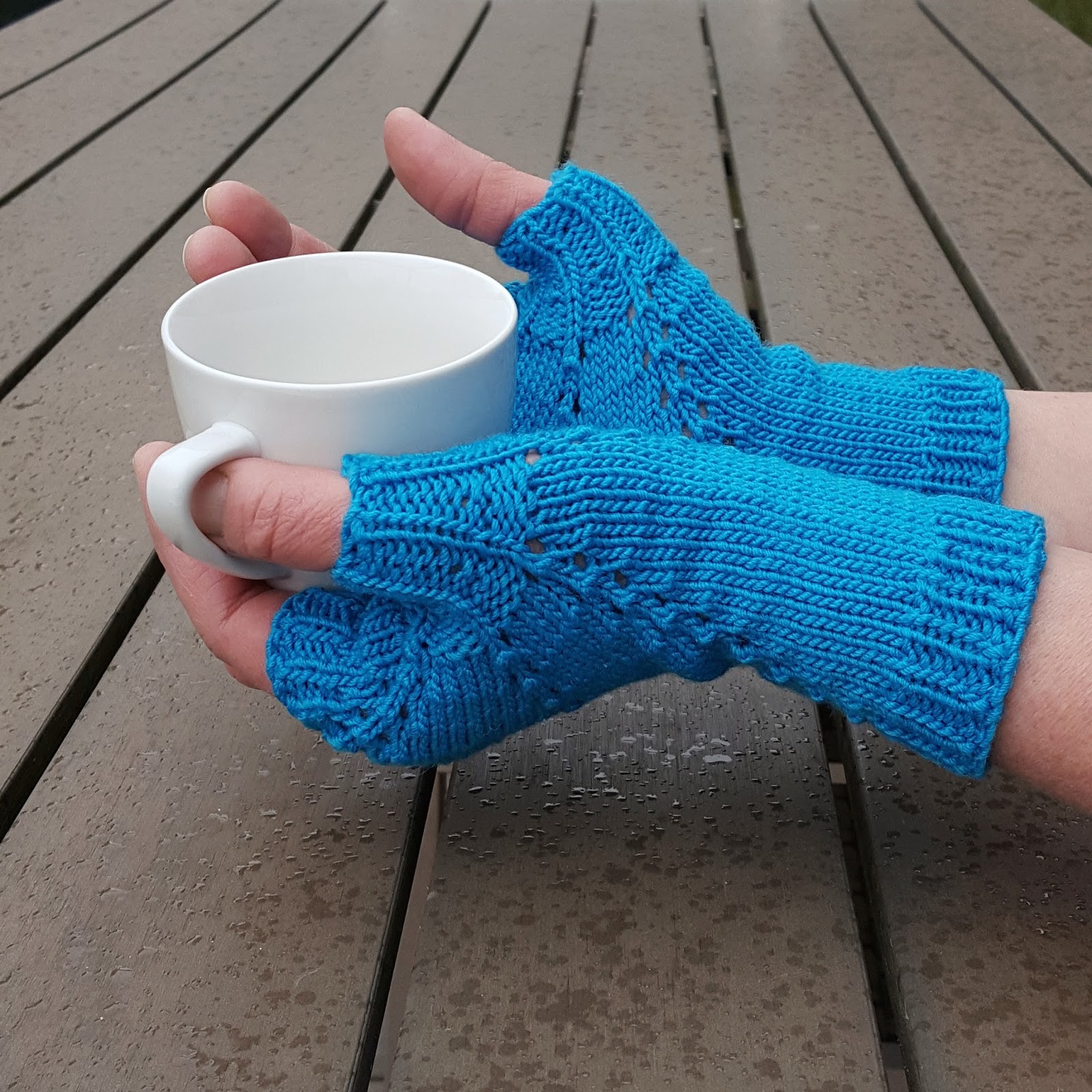 Knitting and so on: April 2018
