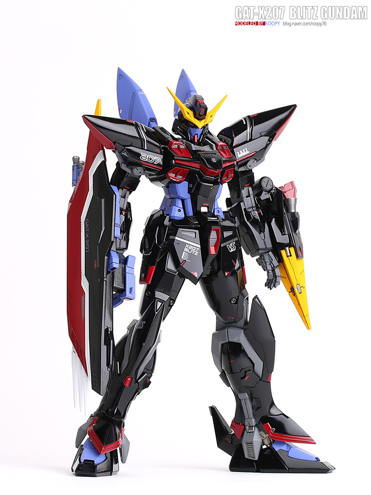 GUNDAM GUY: MG 1/100 Blitz Gundam - Painted Build