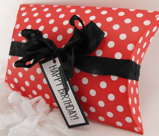 She's a Sassy Lady: Pillow Boxes - Easy and Fun!!