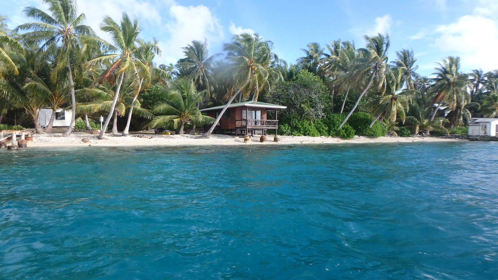 Postcards A world Travelogue: Cook Islands - Manihiki