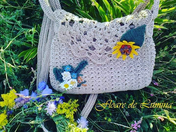 Floare de Lumina: traista cu povesti - genti crosetate manual din ...