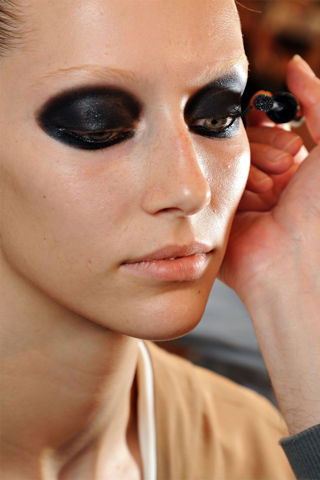 Photo Of The Day Alana Zimmer Backstage At Gucci S S 2012 Cool photo-of-the-day-alana-zimmer-backstage-at-gucci-s-s-2012-cool