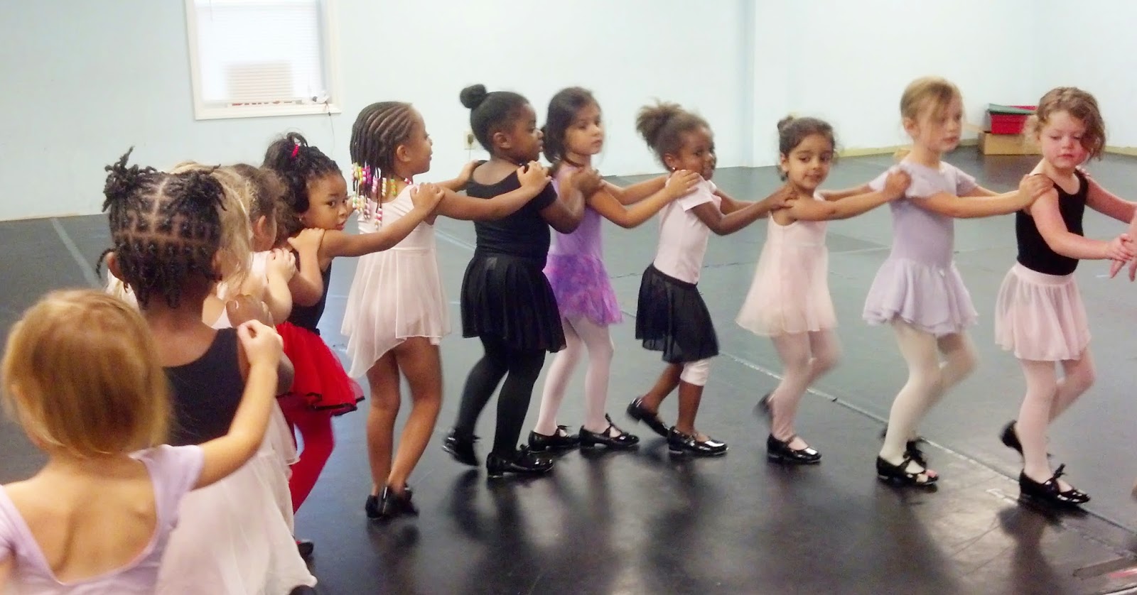 Dancers Unite Dance Studios Preschoolers Charlotte dancers-unite-dance-studios-preschoolers-charlotte