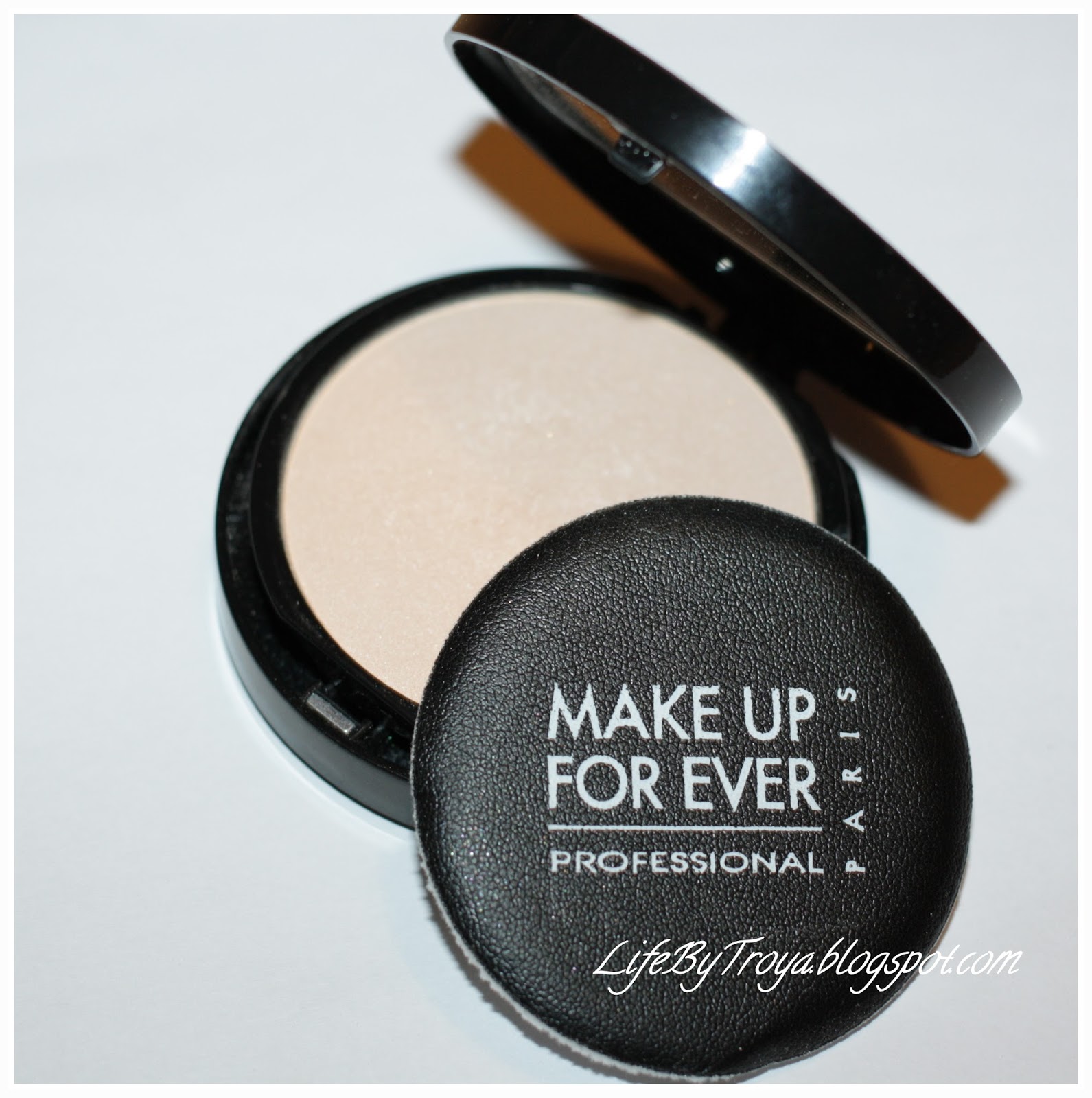 Review:: Make Up For Ever Compact Shine On #3 Iridescent Compact Powder ...